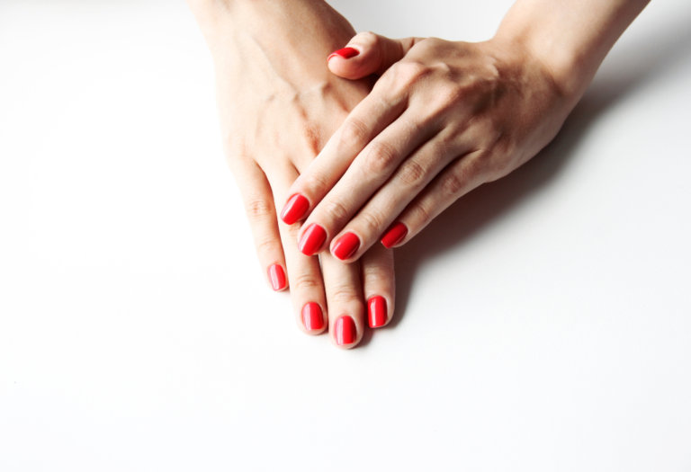 Pelle mani secca: cause, rimedi e creme più efficaci